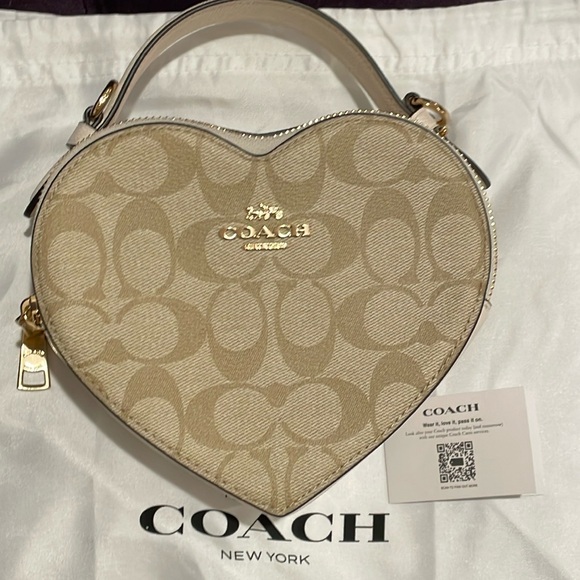 Coach | Bags | Coach Signature Heart Bag | Poshmark